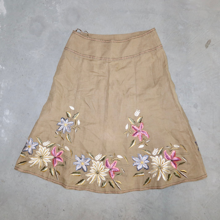 DKNY Embroidered Linen Skirt – Guzzi Archive